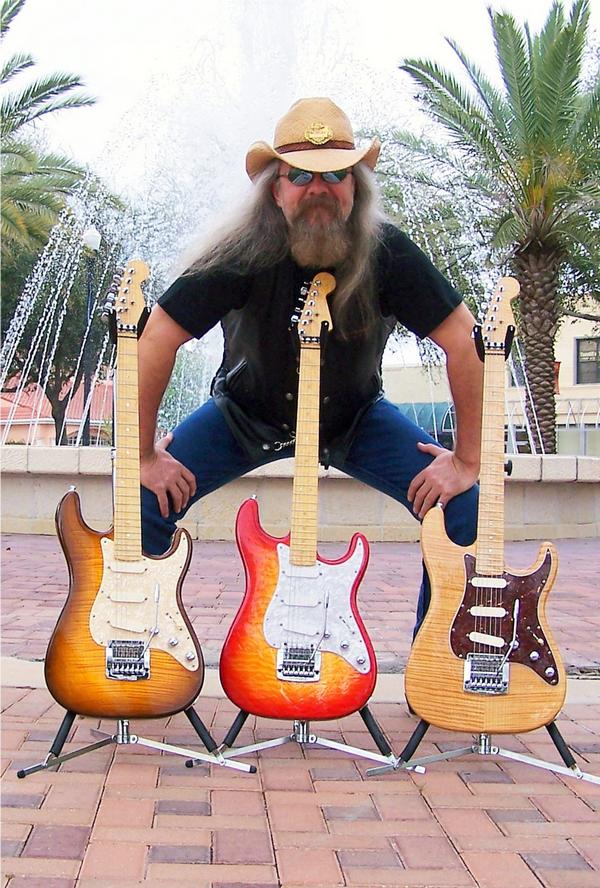 Les Dudek LIVE @ Captain Hiram's - Surf Guru Surf Music News