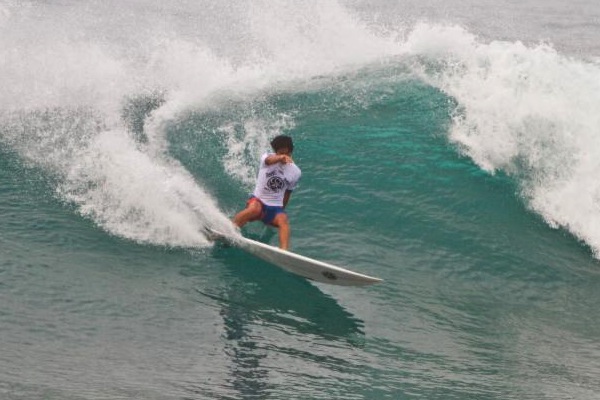 Tahitian Teenager Keoni Yan Stakes Claim at HIC Pro - Surf Guru Surf News