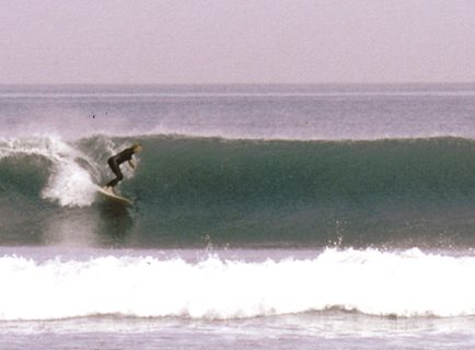 girls surfing - Surf Guru Womens and Girls Surfing